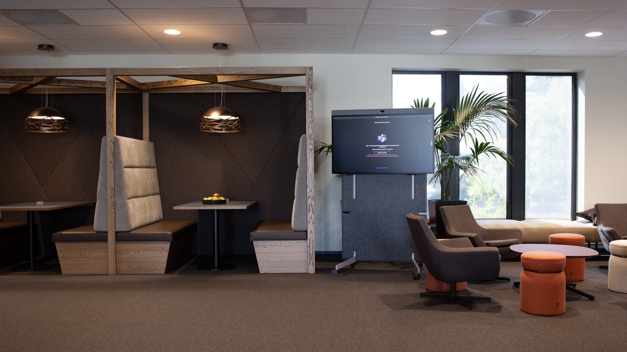 Neat Helps Backe Build Better, More Vibrant Meeting Environments