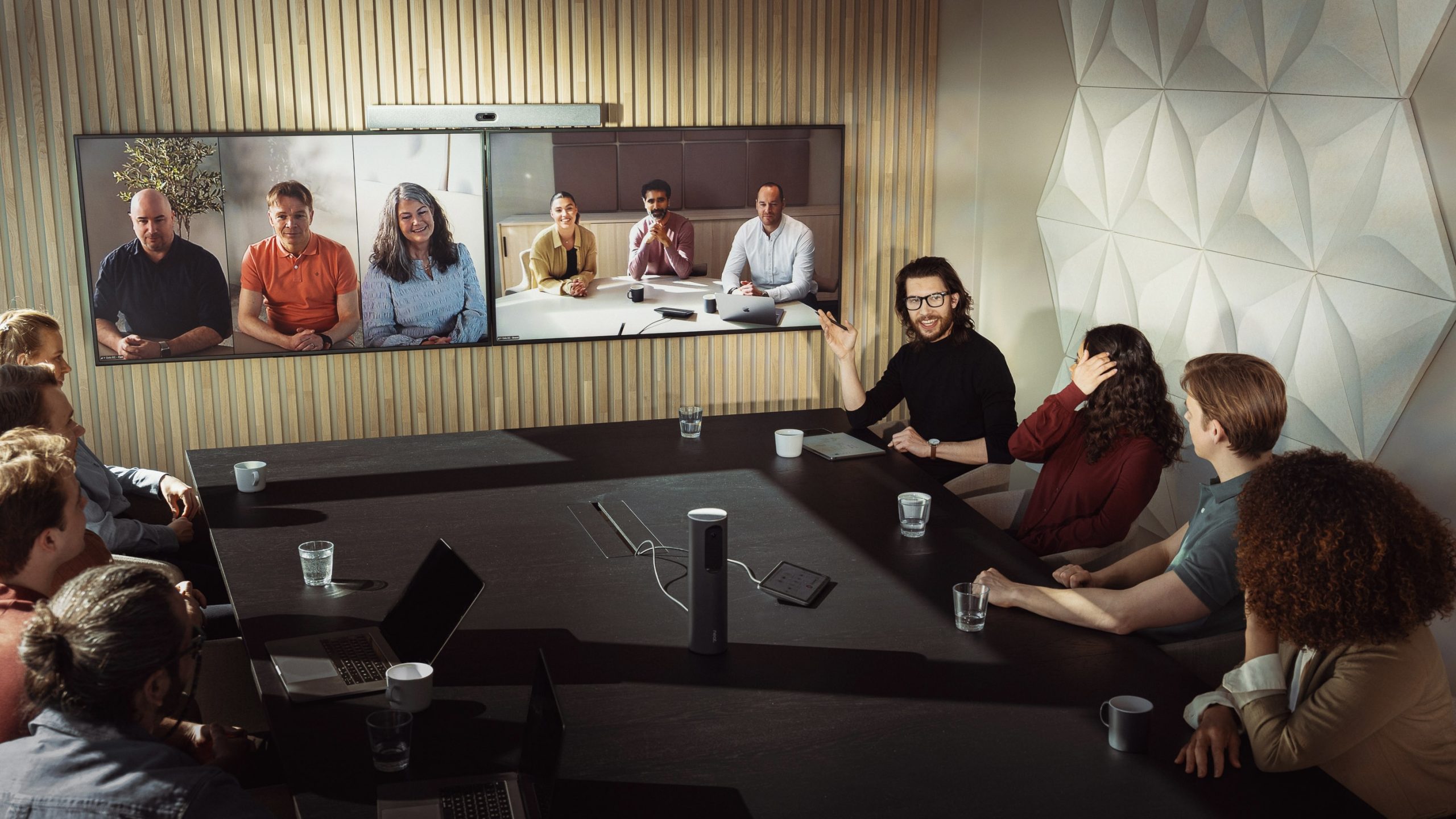 Neat Brings Pioneering Capabilities for Large Rooms, BYOD, and Neat App Hub to InfoComm 2025