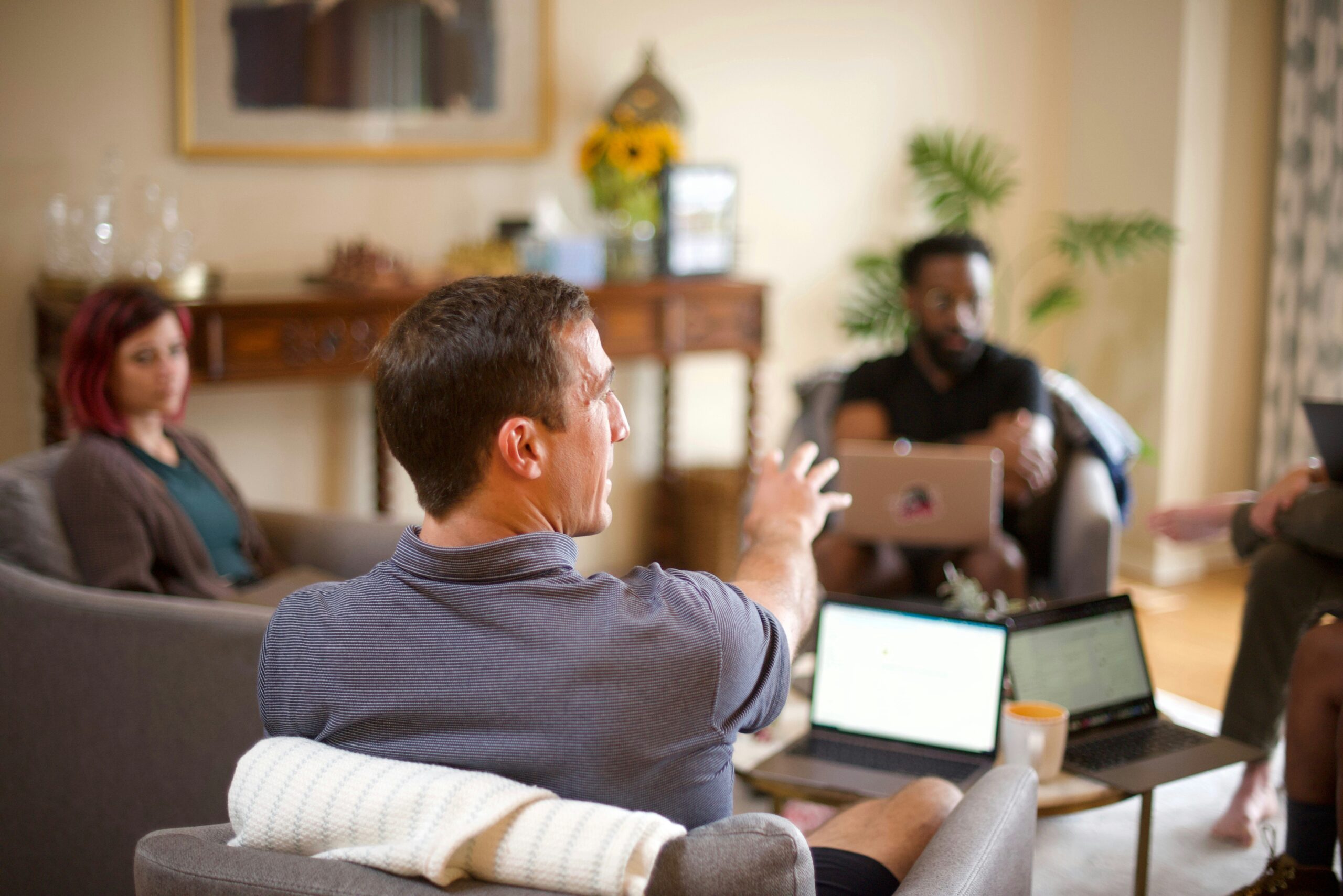 How to Develop an Effective Hybrid Office Policy for 2026: Examples and ...